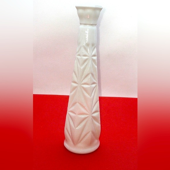 Source Unknown | Accents | Vintage Milk Glass Vase Pinwheel Pattern 9 ...